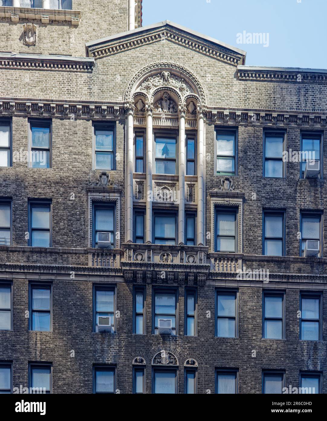 Emery Roth designed this 1924 apartment building with a courtyard ...