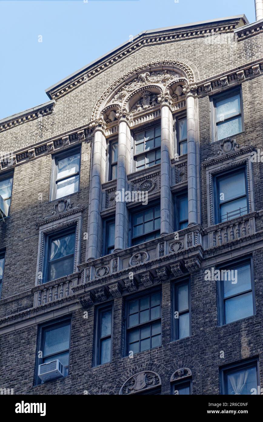 Emery Roth designed this 1924 apartment building with a courtyard ...