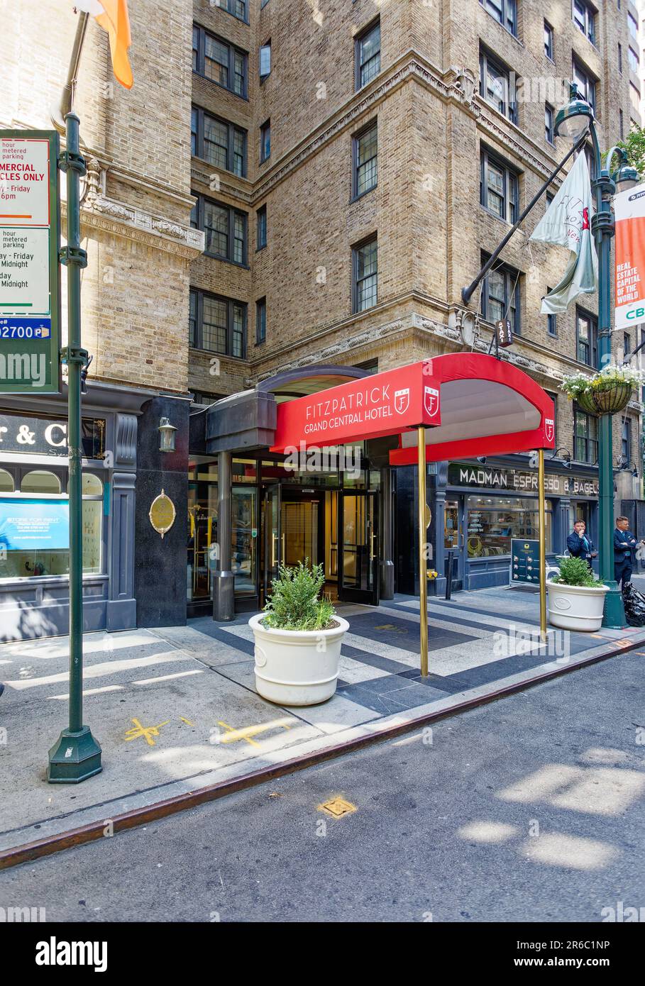 Fitzpatrick grand central hotel hi-res stock photography and images - Alamy