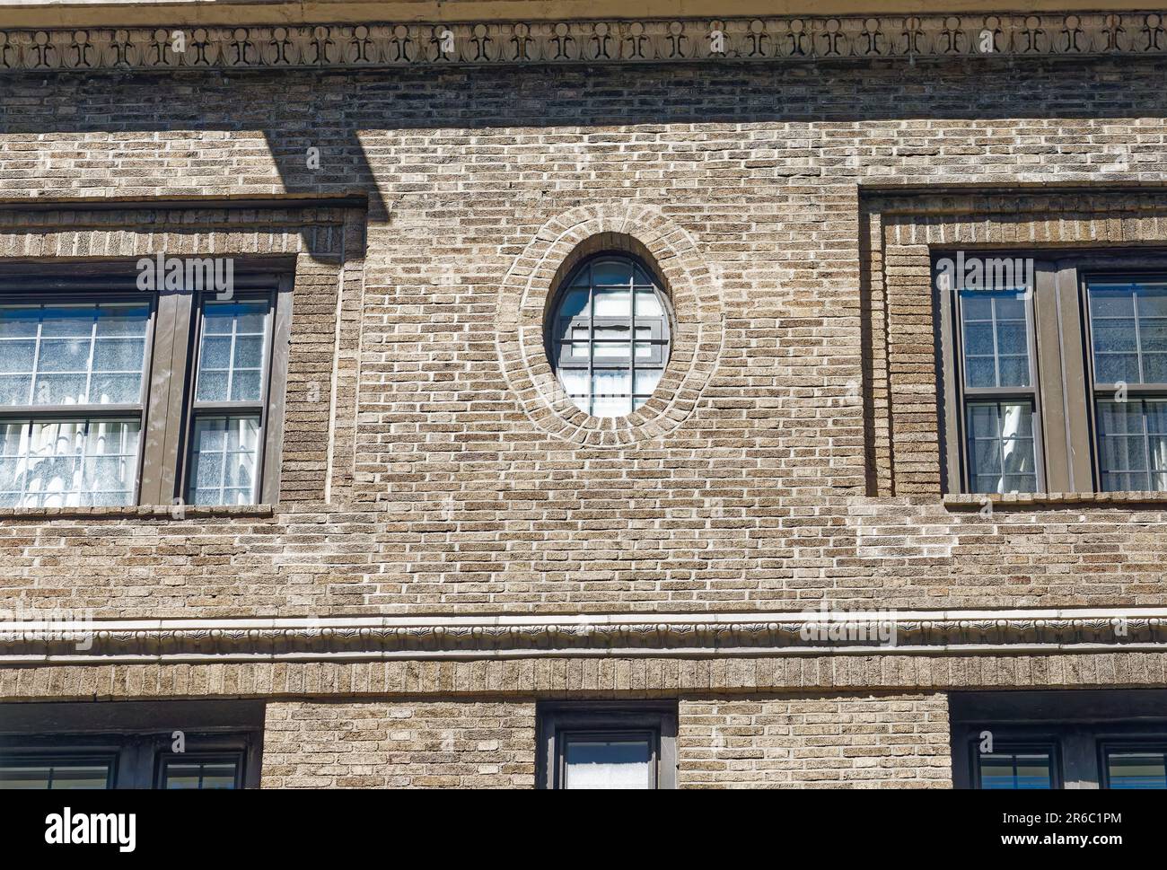 Emery Roth designed 141 East 44th Street as an apartment building ...
