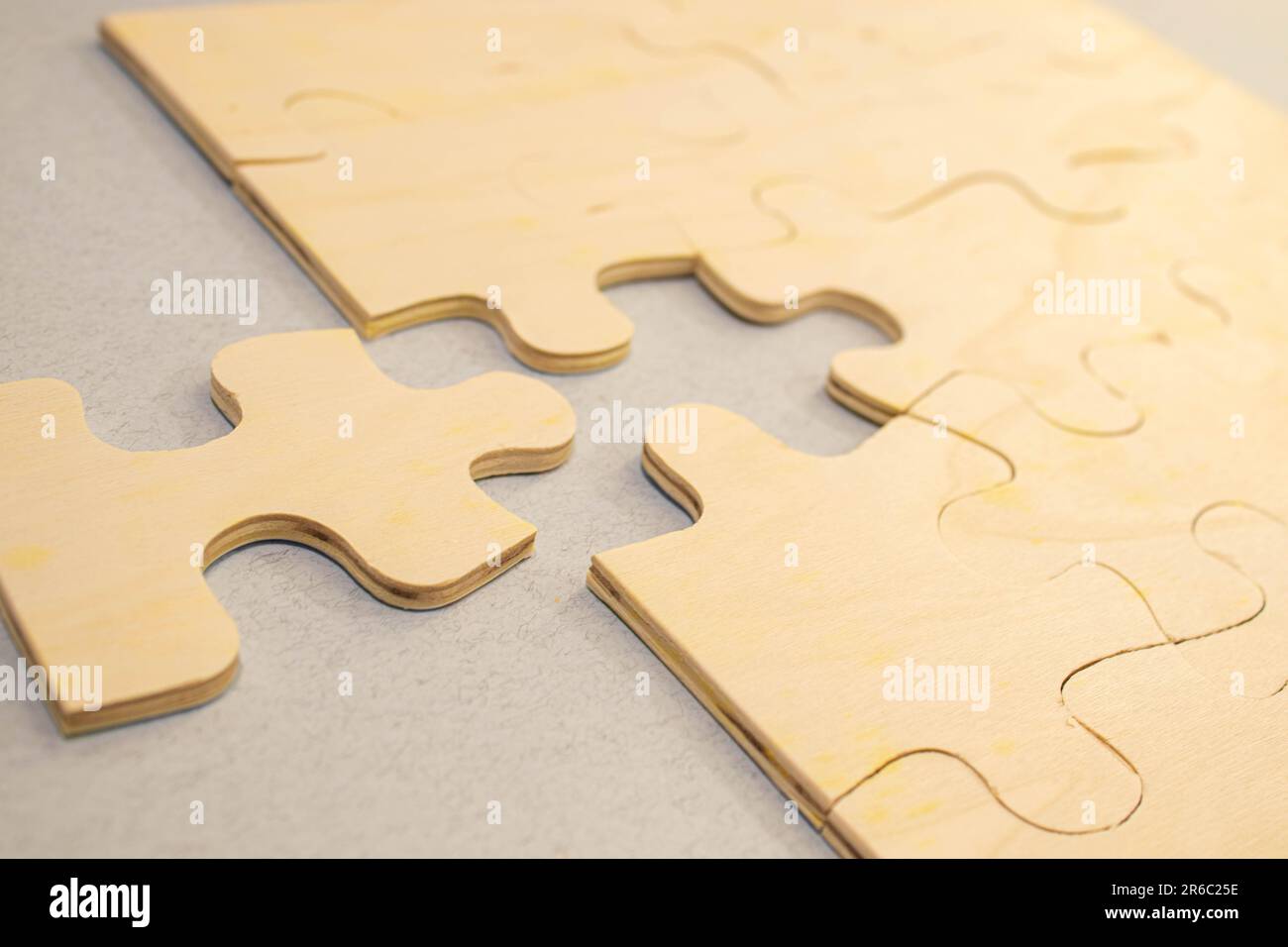 Empty puzzles hi-res stock photography and images - Alamy