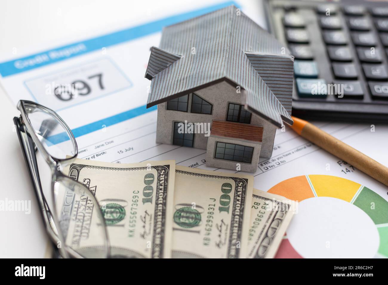 Credit report with score on a desk Stock Photo - Alamy