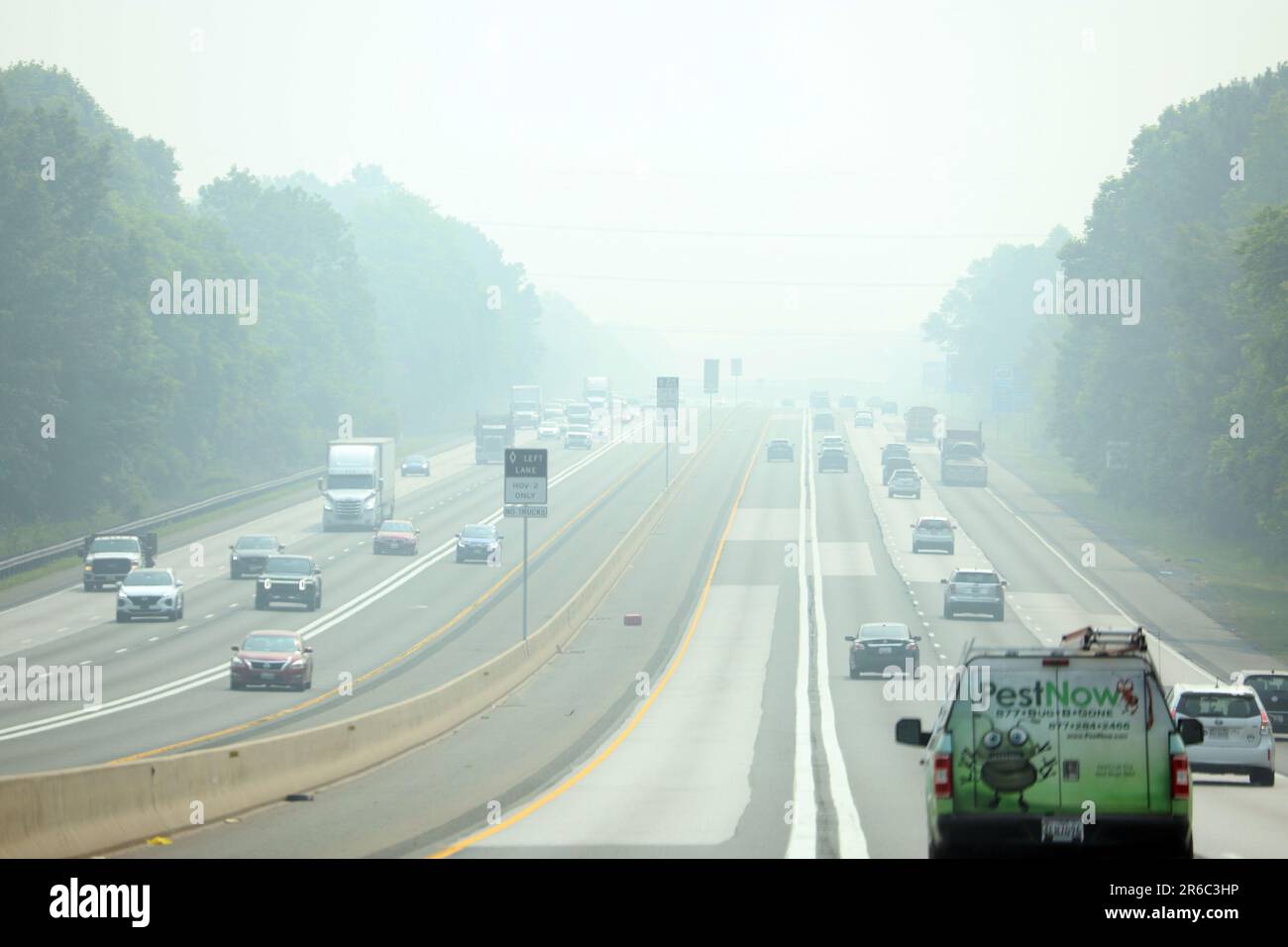 Bowie, MD, USA. 8th June, 2023. View of Route 50 as smoke from the Canadian fires hit the US ...