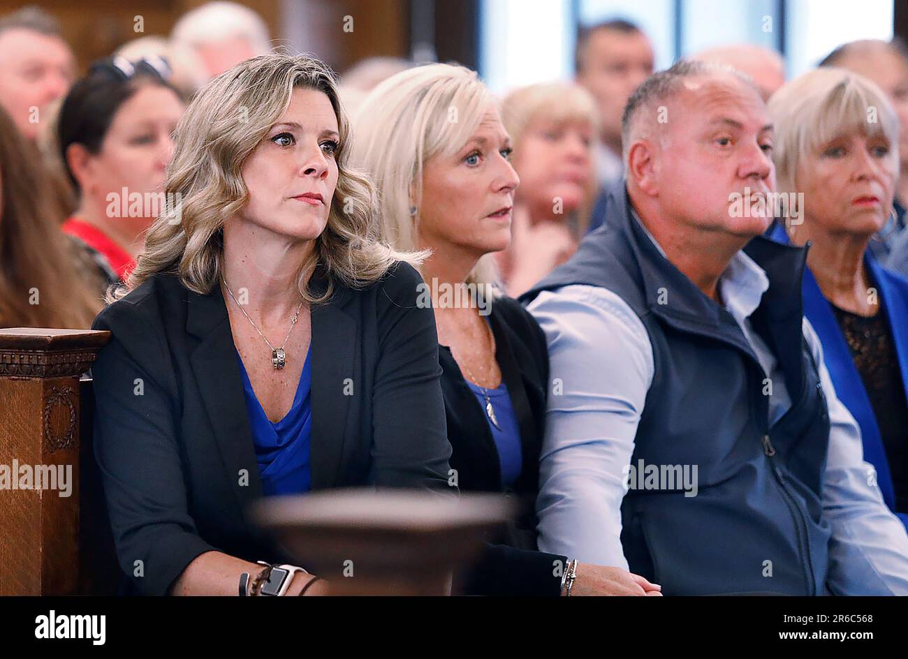 The window of Sgt Michael Chesna, from left, Cindy Chesna and family ...