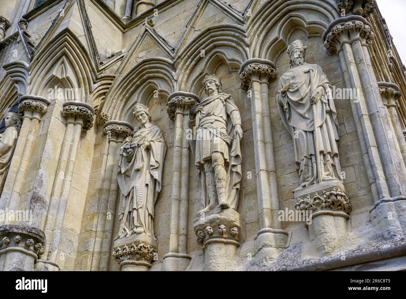 Detailed masonry on exterior of Salisbury Cathedral England. Wonderful ...