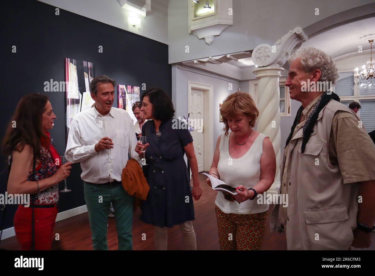 Art salon tarsalgo galeria hi-res stock photography and images - Alamy
