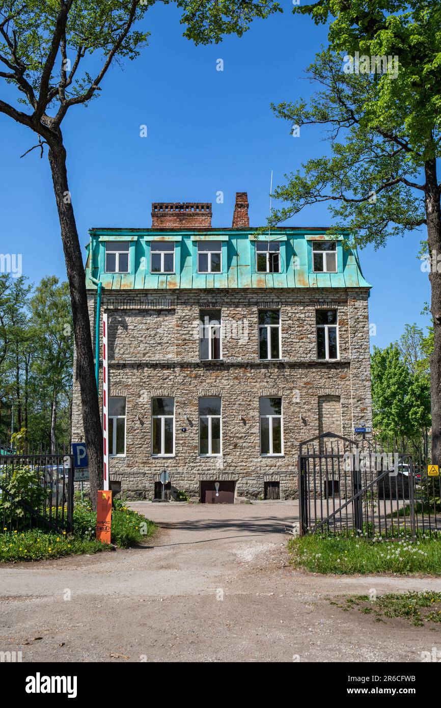 Old commercial building hi-res stock photography and images - Alamy