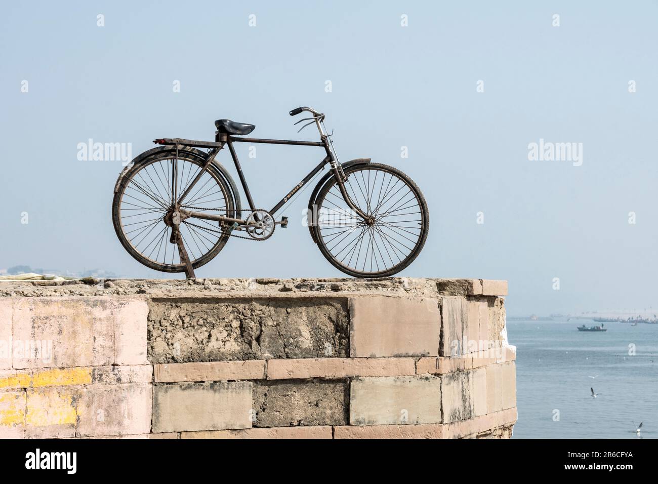 A view of the traditional Indian one speed bike, Varanasi, India Stock ...