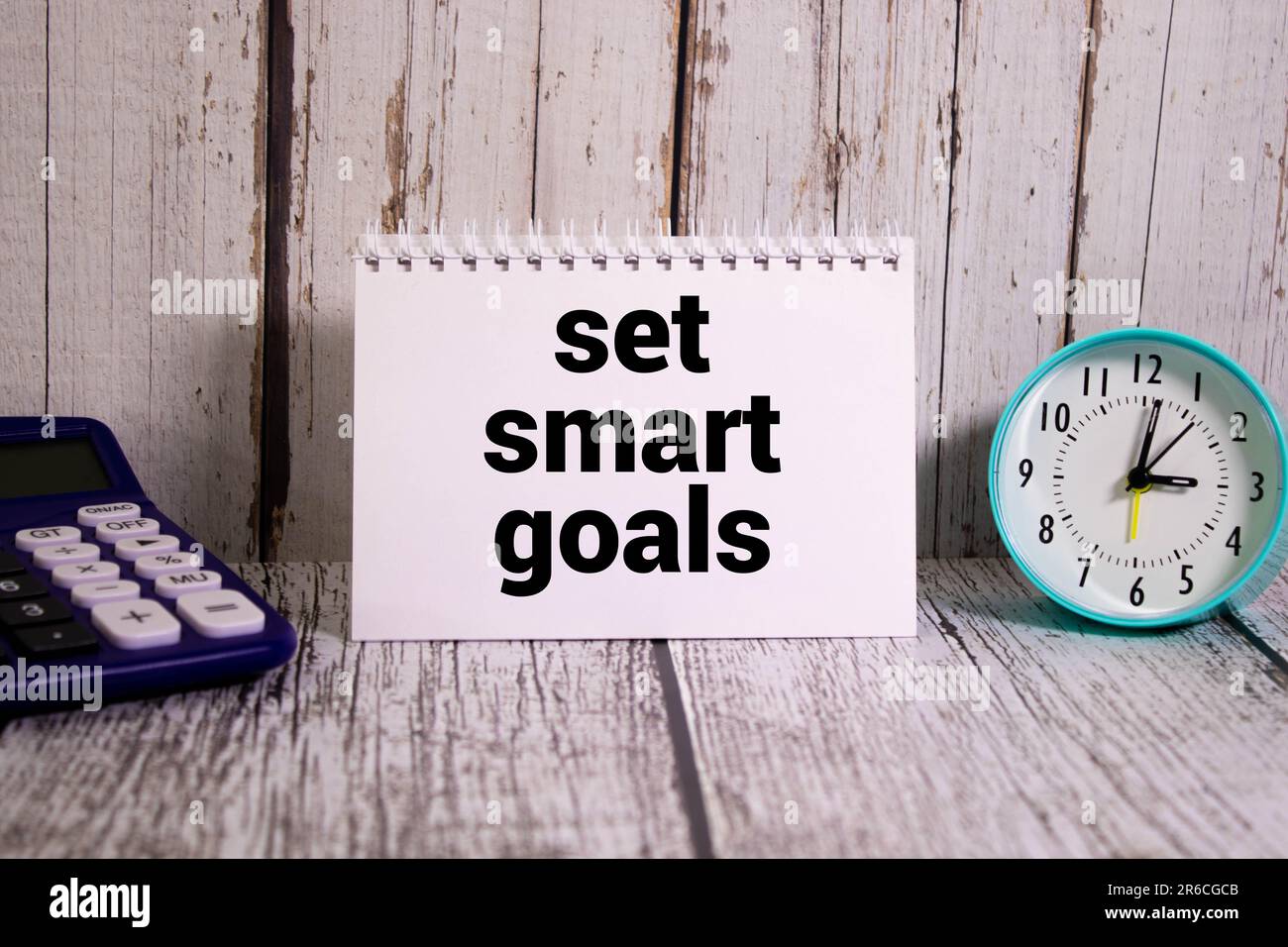 Set smart goals symbol. Concept words Set smart goals on wooden blocks ...