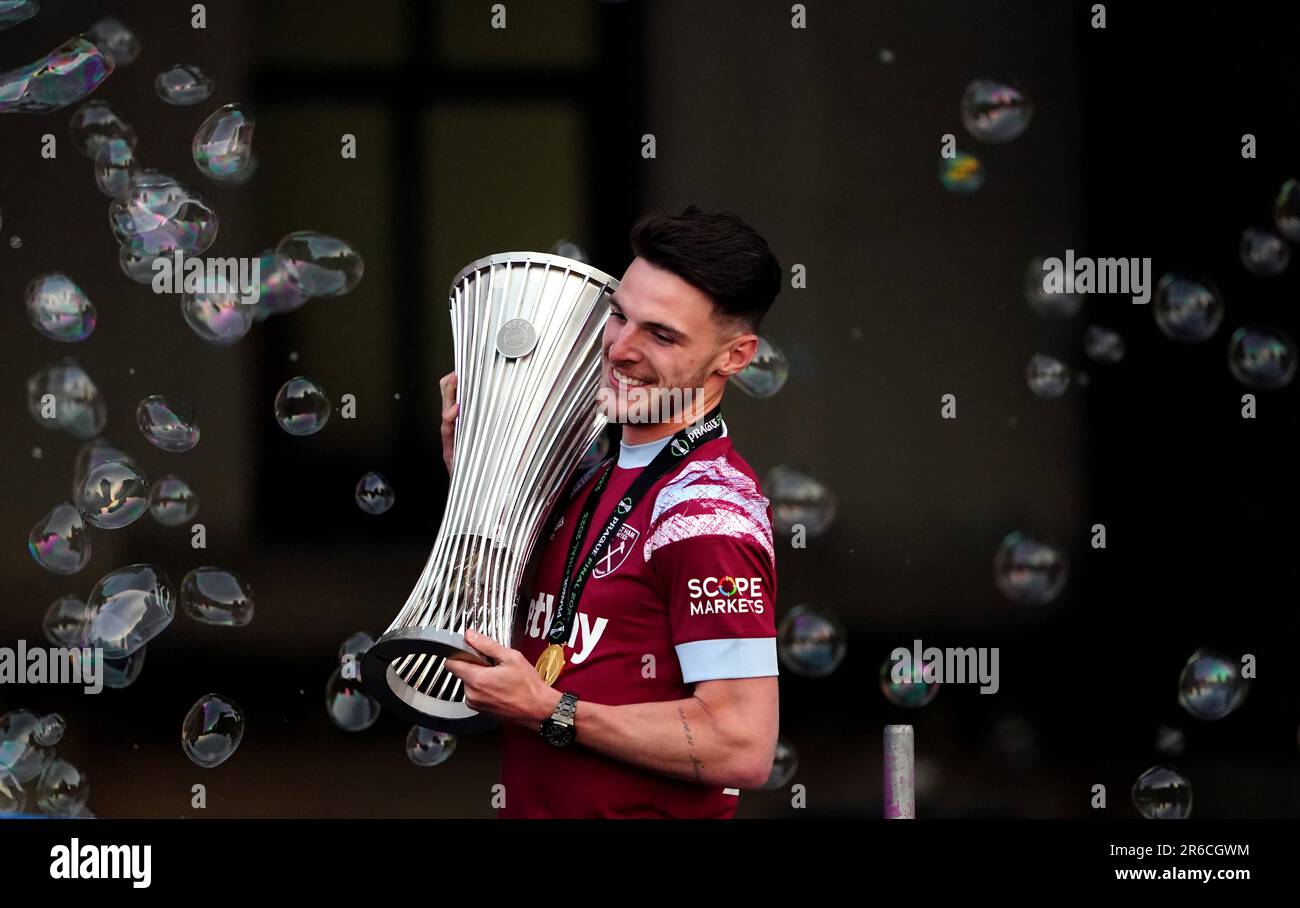 West Ham United's Declan Rice celebrates with the trophy at the Old ...