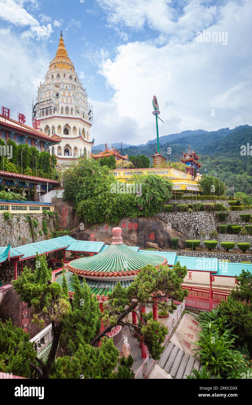 Buddhist Temple of Supreme Bliss Kek Lok Si. One of popular tourist ...