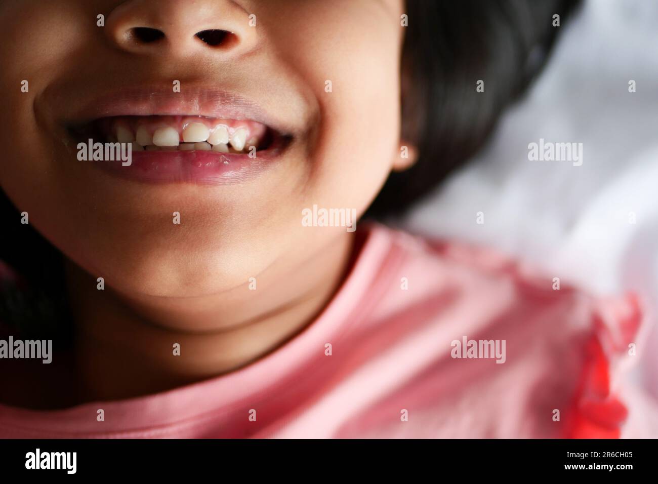 child smiling with healthy white teeth Stock Photo - Alamy