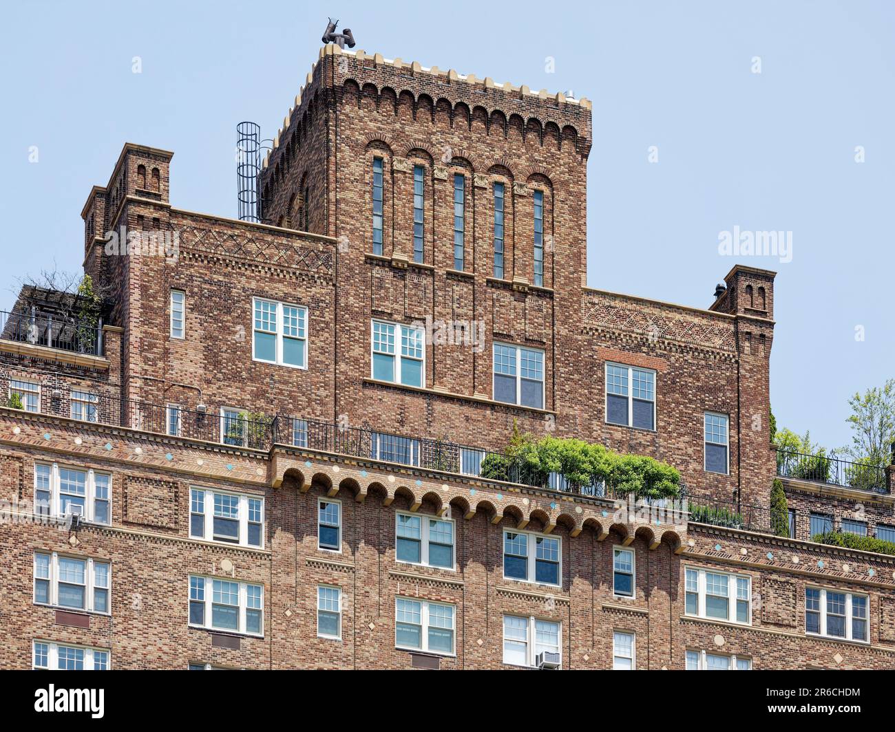 Emery Roth designed 299 West 12th Street as an apartment hotel. The Art ...