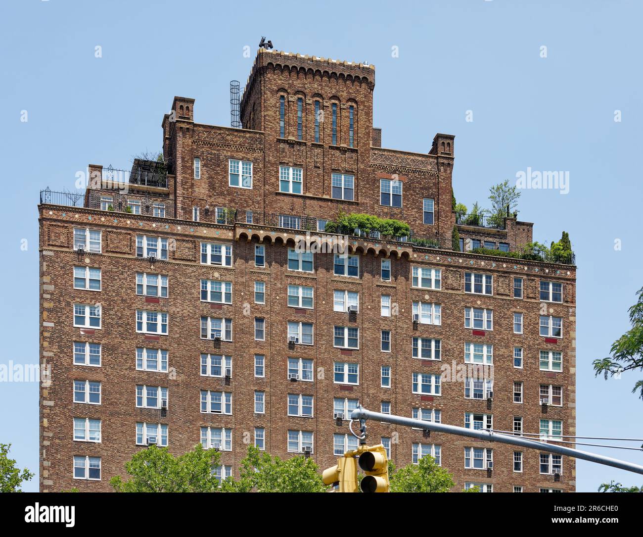 Emery Roth designed 299 West 12th Street as an apartment hotel. The Art ...