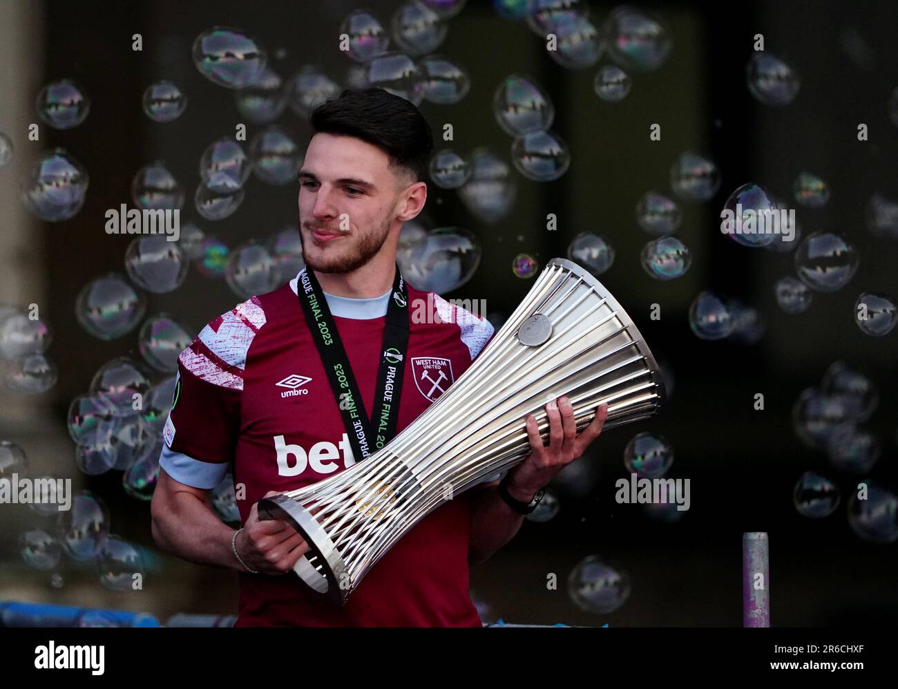 West Ham United's Declan Rice celebrates with the trophy at the Old ...