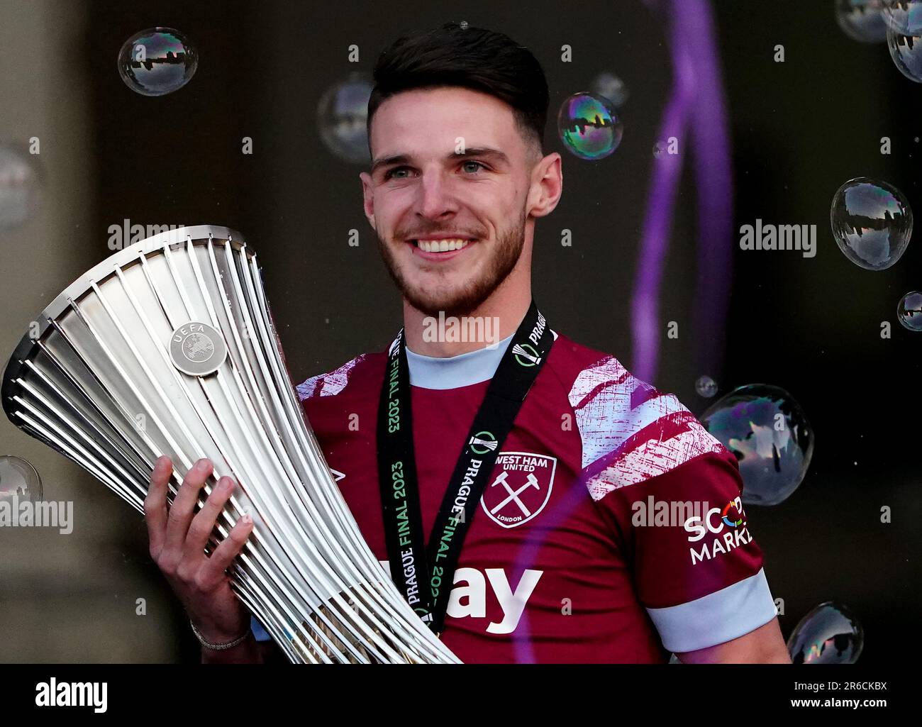 West Ham United's Declan Rice celebrates with the trophy at the Old ...