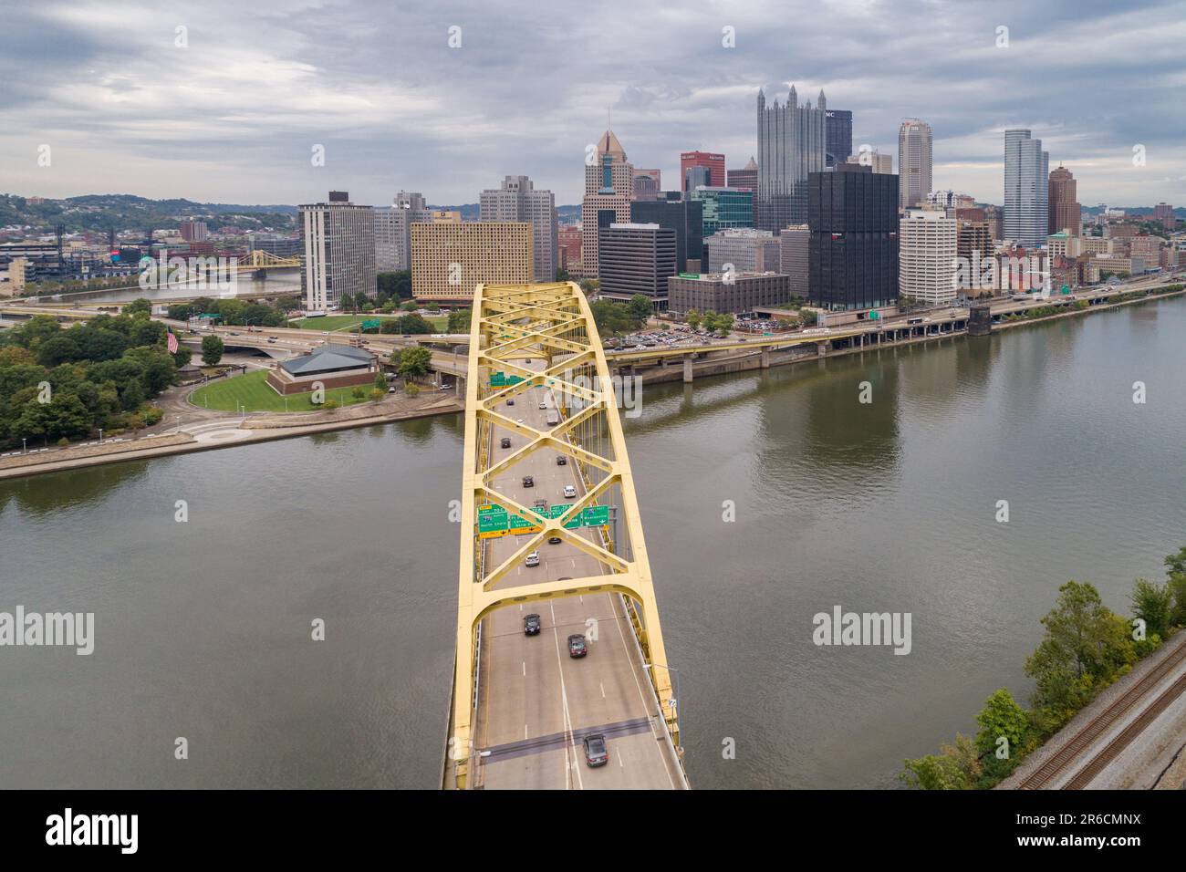 Fort Pitt Bridge in Pittsburgh, Pennsylvania. Monongahela river and ...