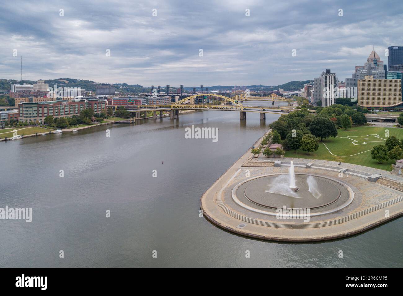 Point State Park and Fountain in Pittsburgh, Pennsylvania. Fort Pitt ...