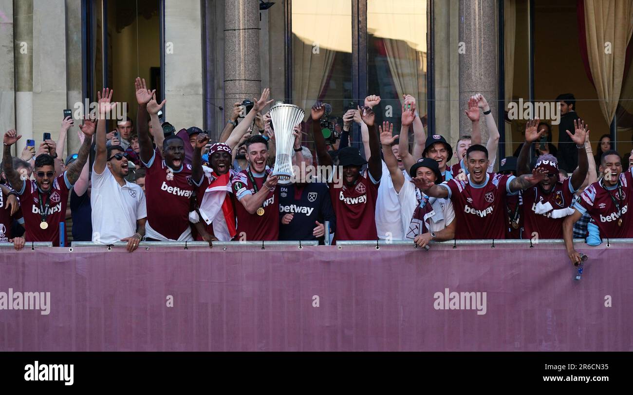 West Ham United's Declan Rice celebrates with the trophy at the Old ...