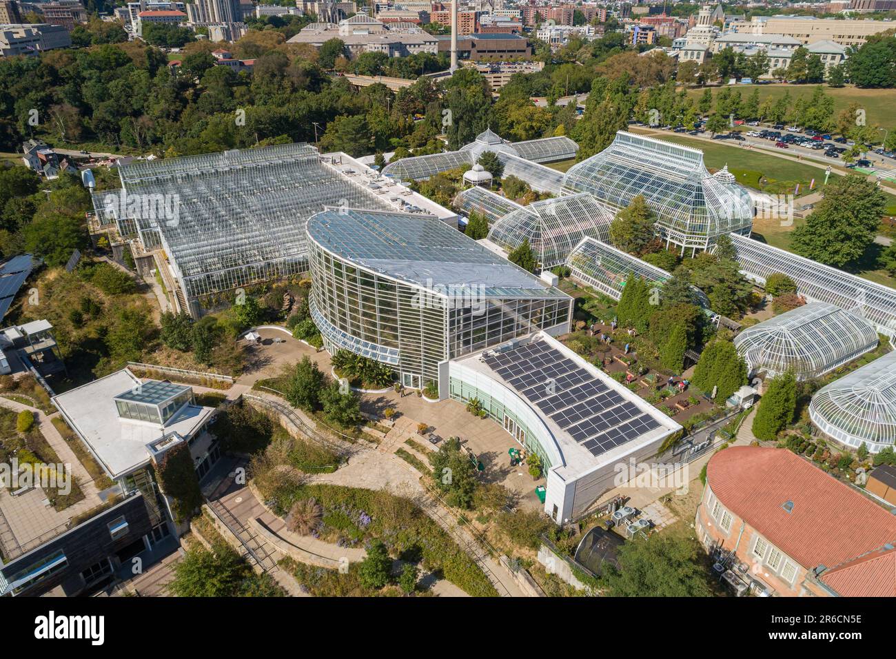 Phipps Conservatory and Botanical Gardens in Pittsburgh, Pennsylvania ...