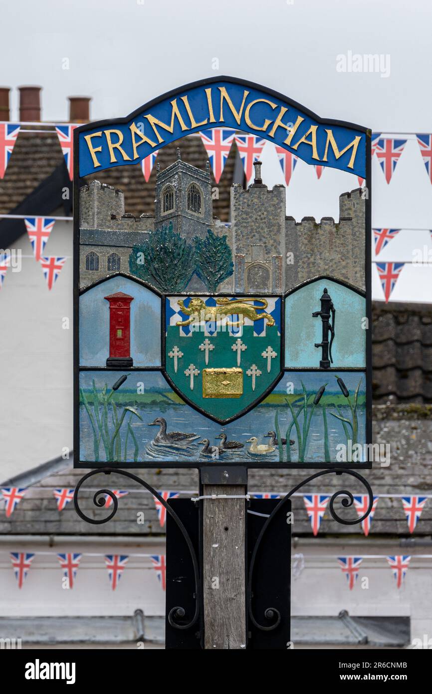 Town sign with Union Jack bunting , Framlingham, Suffolk Stock Photo ...