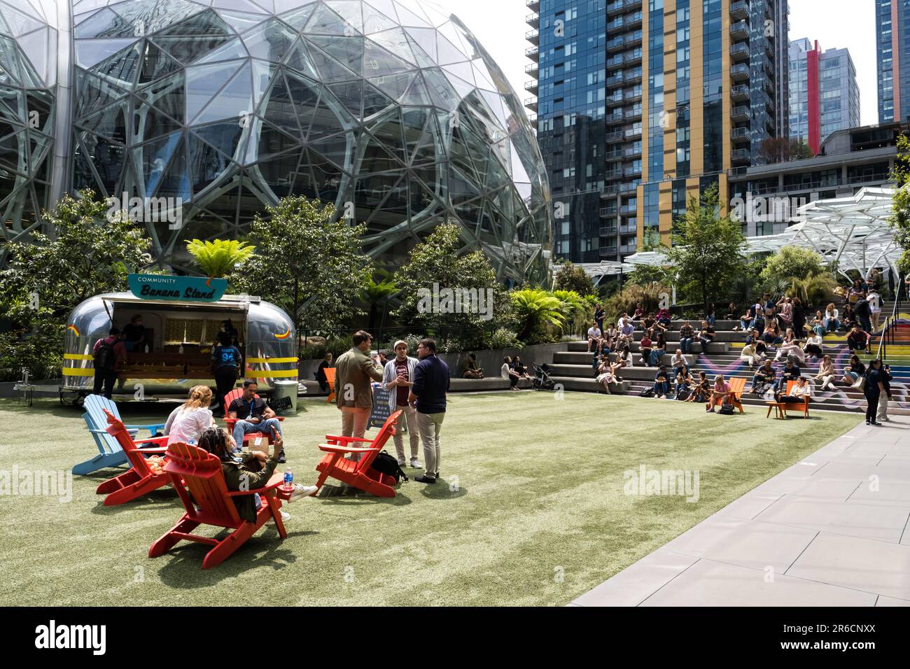 Amazon office seattle workers hi-res stock photography and images - Alamy