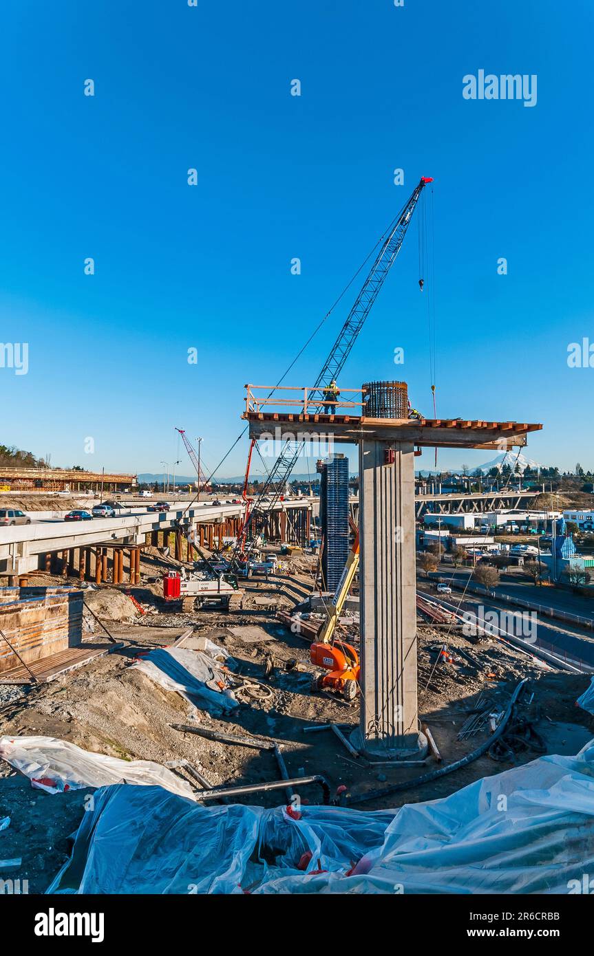 Concrete column forms hi-res stock photography and images - Alamy