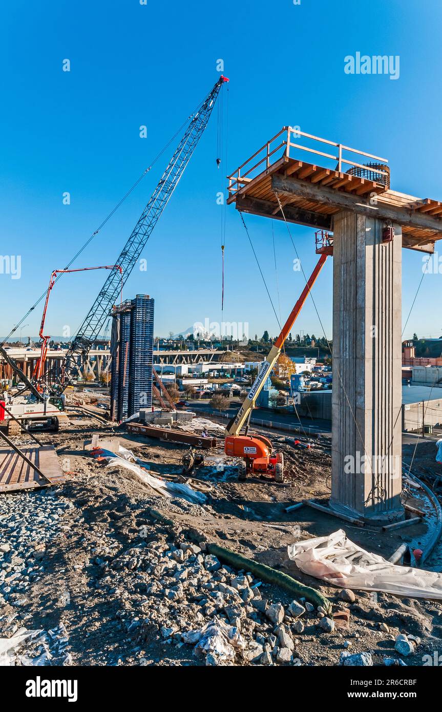 Concrete column forms hi-res stock photography and images - Alamy