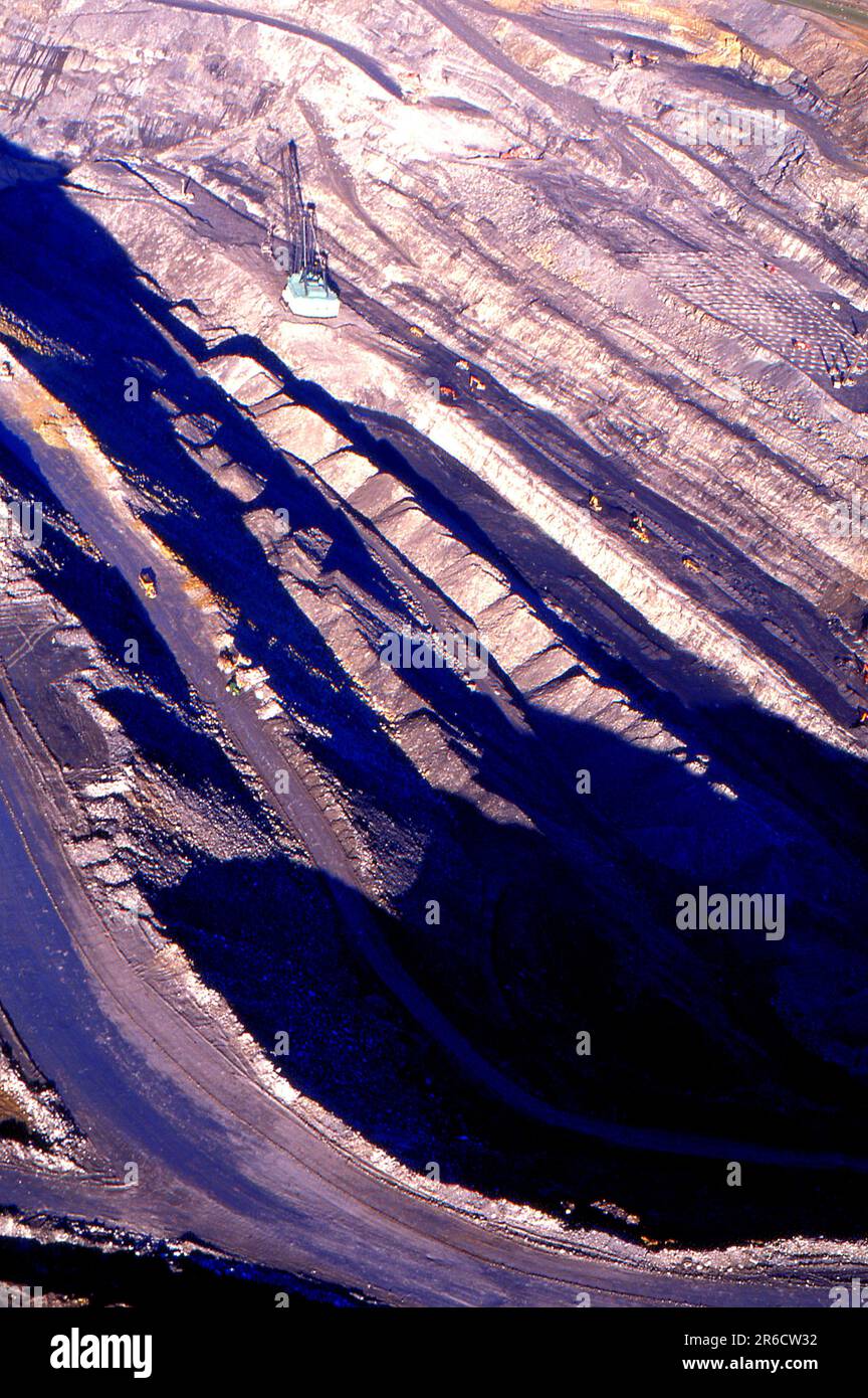 Opencast mining in Northumberland with the massive crane Big Geordie ...