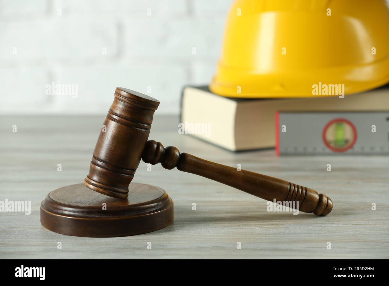 Law book gavel employment hi-res stock photography and images - Alamy
