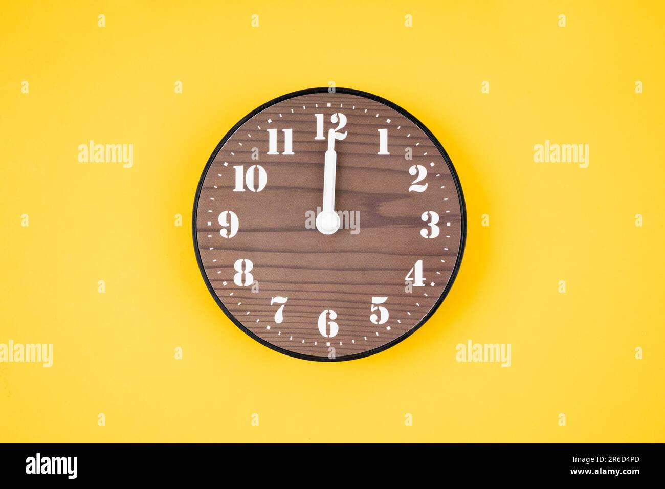 12 o clock hi-res stock photography and images - Alamy