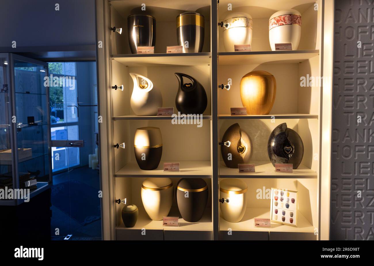 Dortmund, Germany. 06th June, 2023. A shelf with different urns. Oiled ...