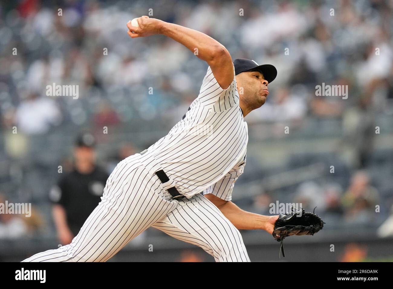 New York Yankees' Jimmy Cordero pitches during the sixth inning in the ...