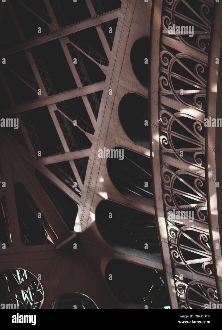 Construction of the eiffel tower hi-res stock photography and images ...