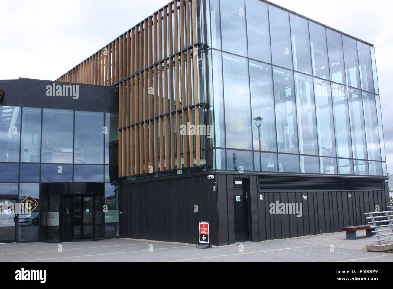 The Clydeside Distillery by the River Clyde in Glasgow Stock Photo - Alamy