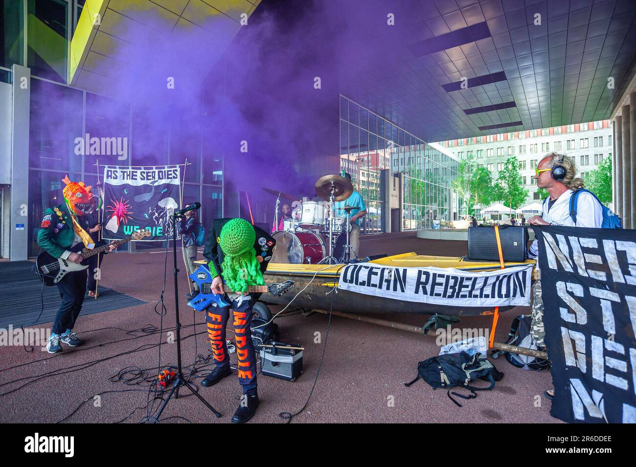 Ocean Rebellion's heavy-metal band, "The Polymetallic Nodules" perform ...