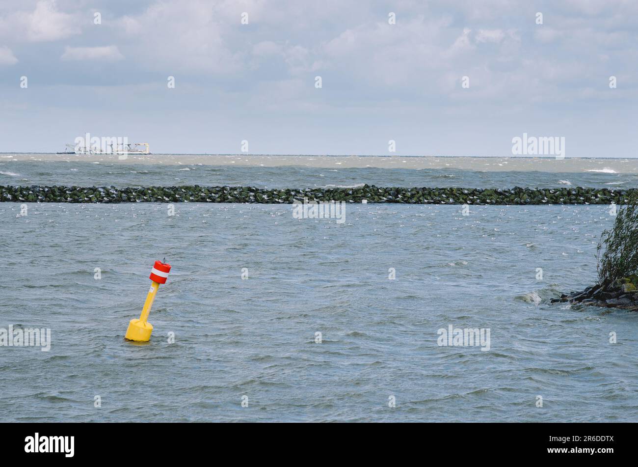 Simple outline icon water hi-res stock photography and images - Alamy