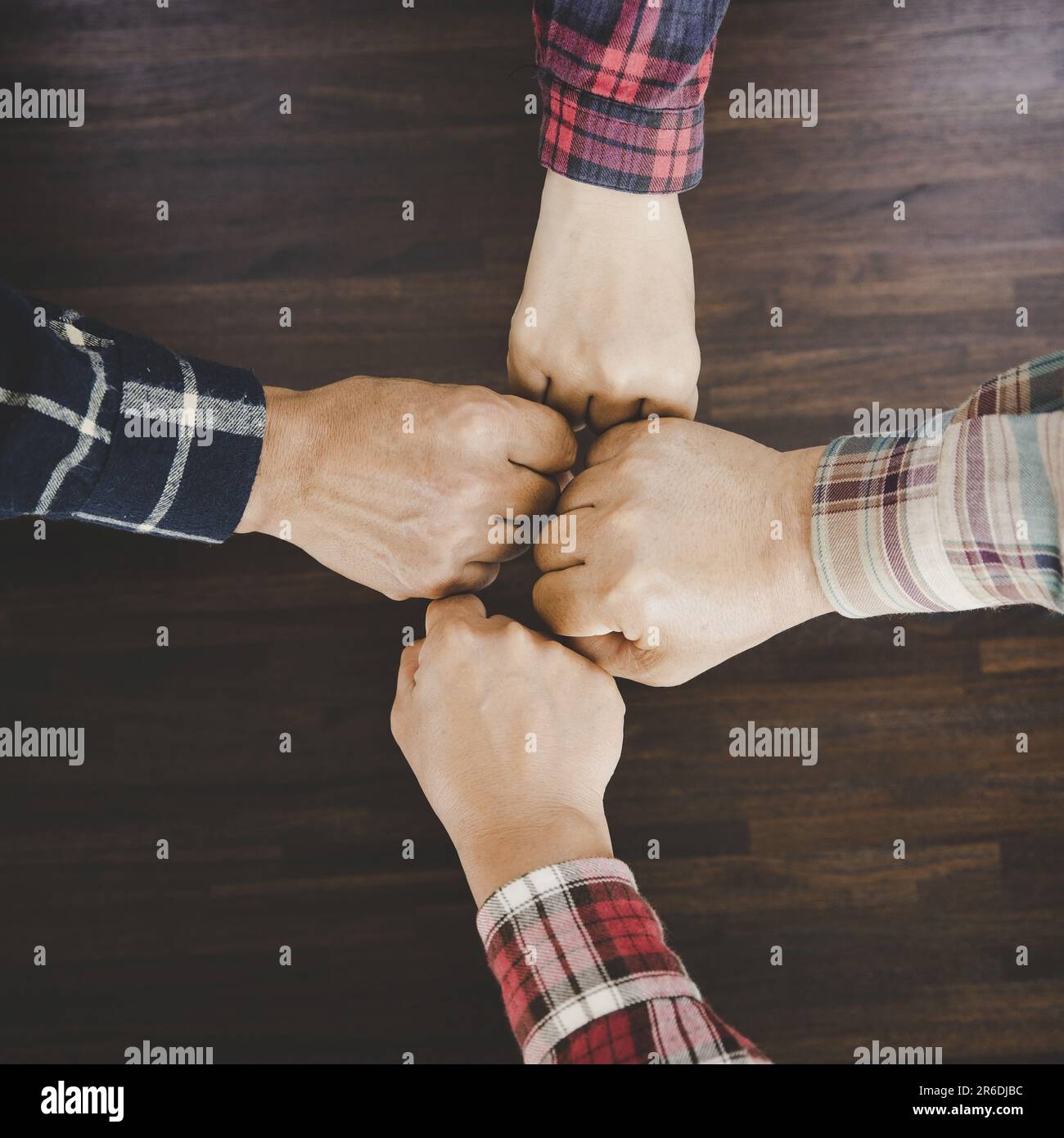Group of like minded people hi-res stock photography and images - Alamy