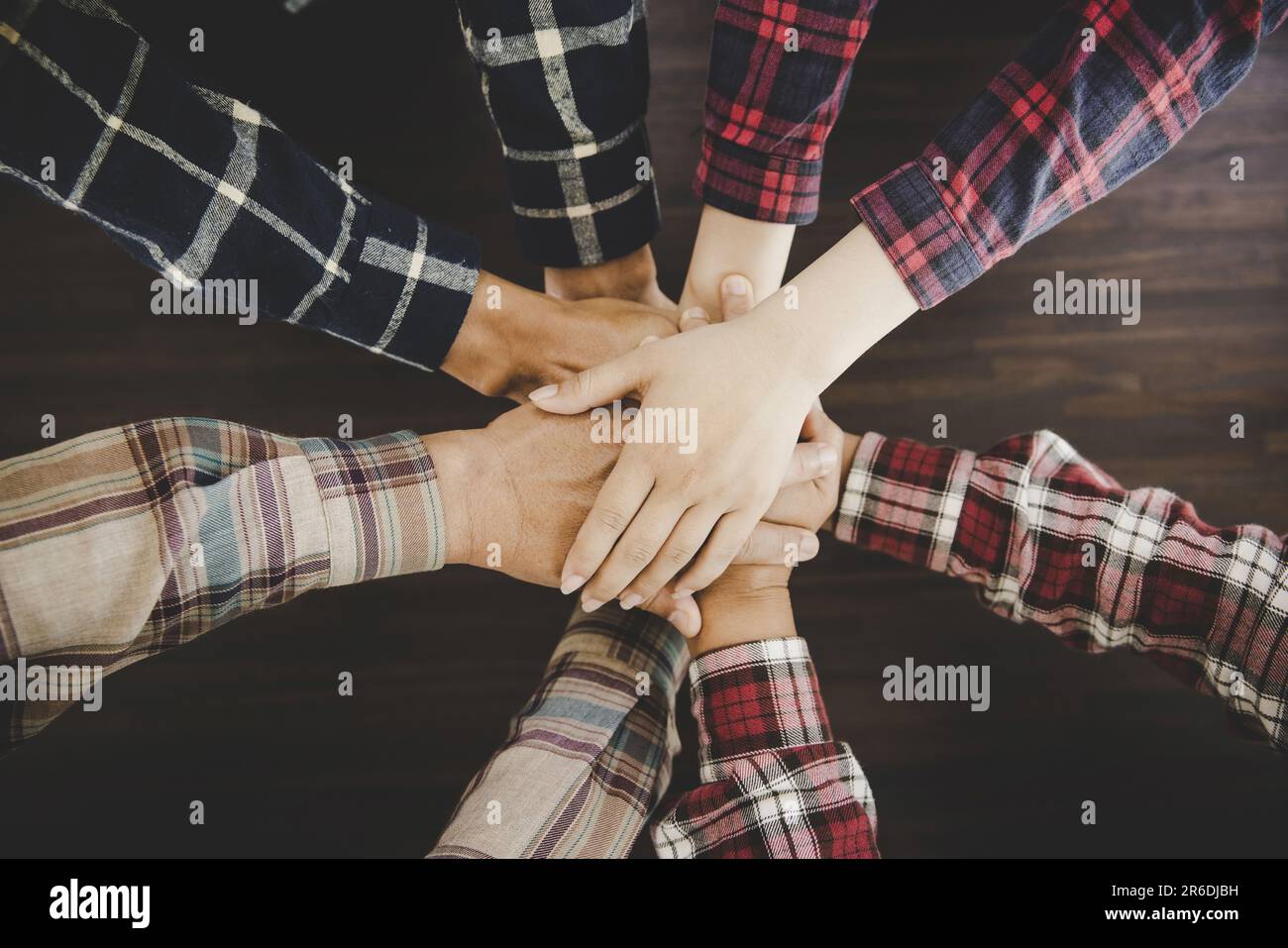 Group of like minded people hi-res stock photography and images - Alamy