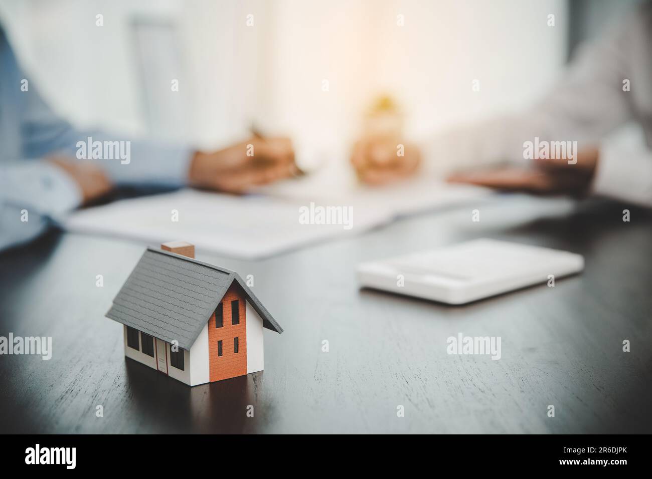 Real estate agreement client hi-res stock photography and images - Alamy