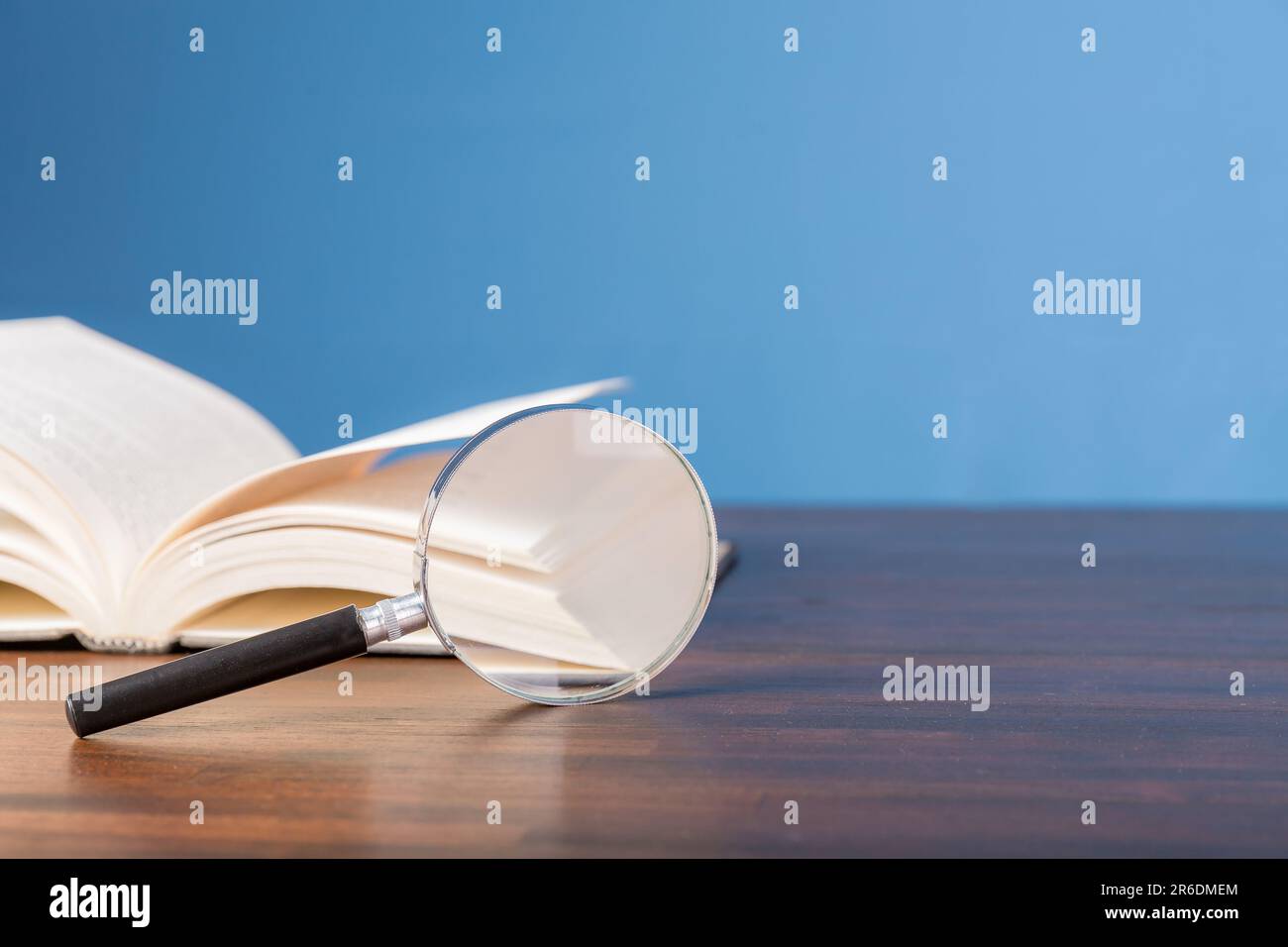 Magnifying glass old document paper hi-res stock photography and images ...