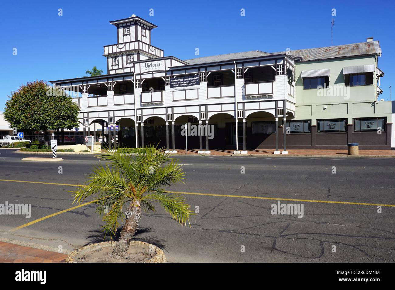 Historic Victoria Hotel in the Centre of Goondiwindi, Queensland Stock ...