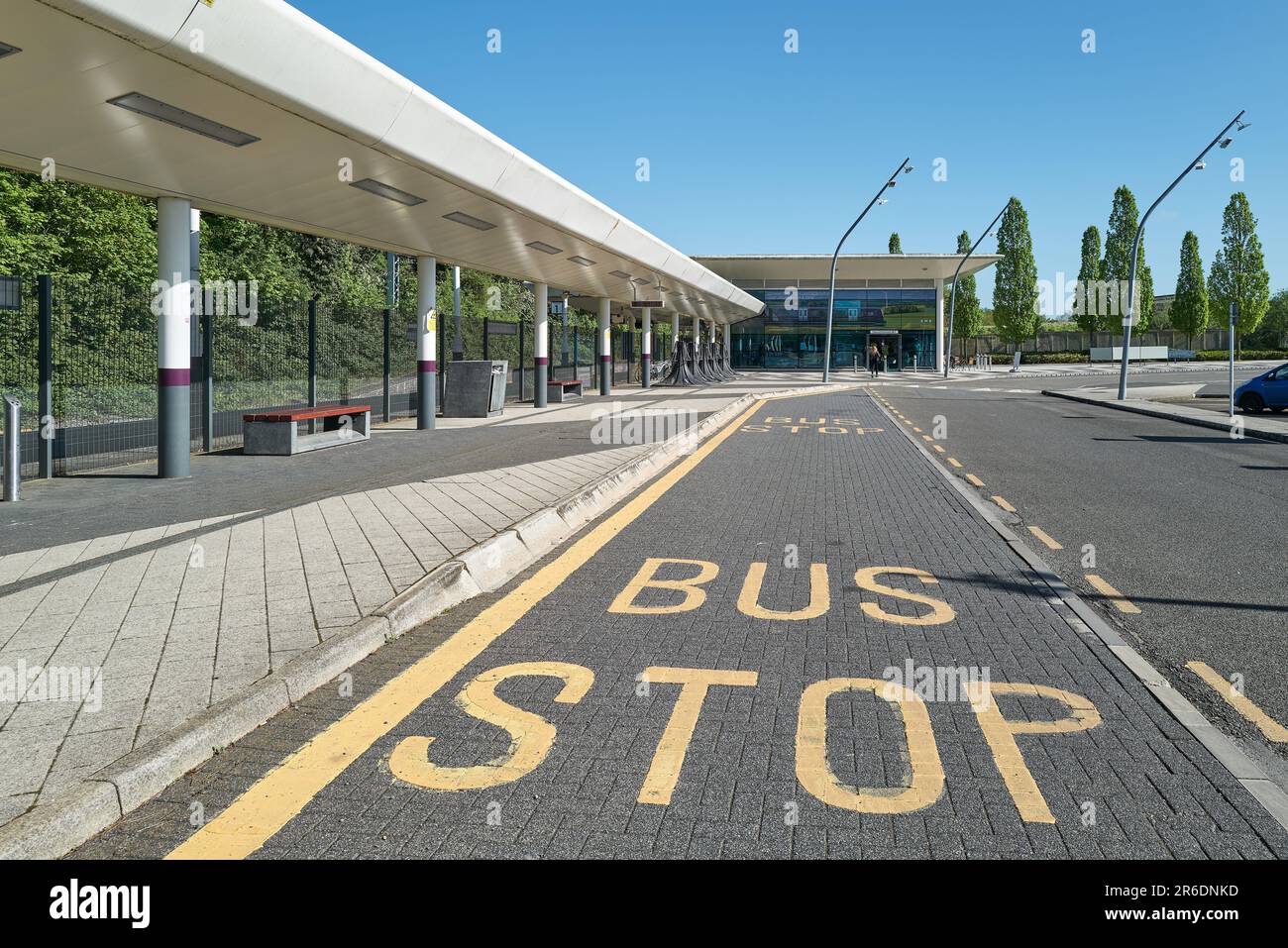 Bus stop by the railway station hi-res stock photography and images - Alamy