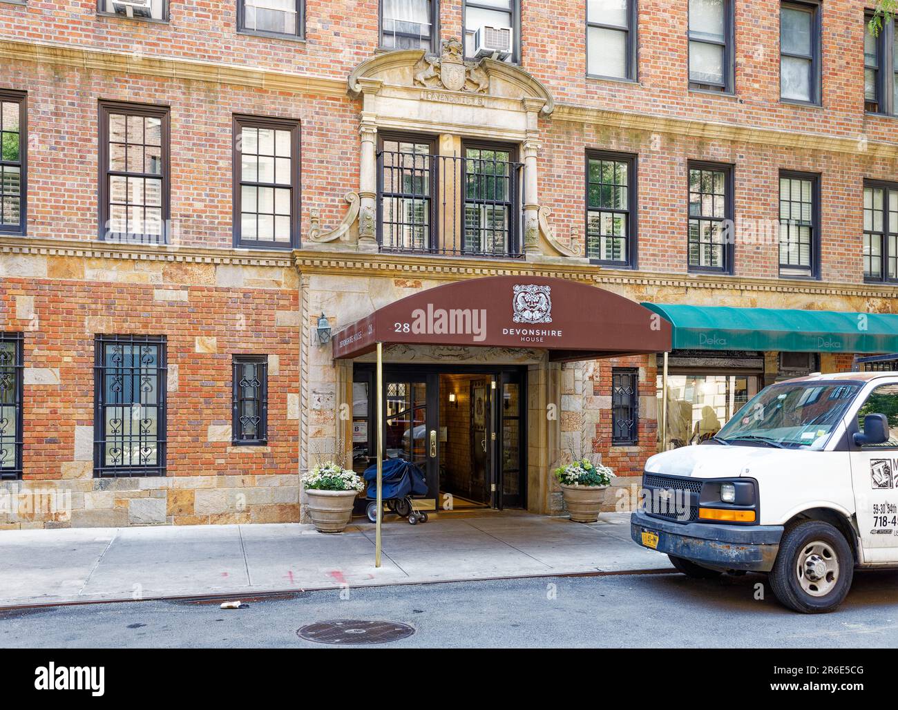 28 east 10th street hi-res stock photography and images - Alamy