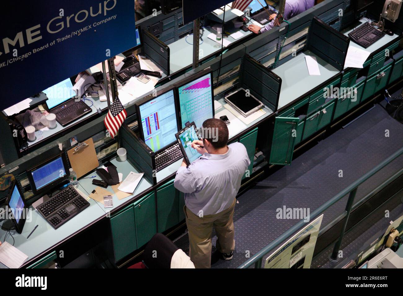 The trading floor nymex hi-res stock photography and images - Alamy