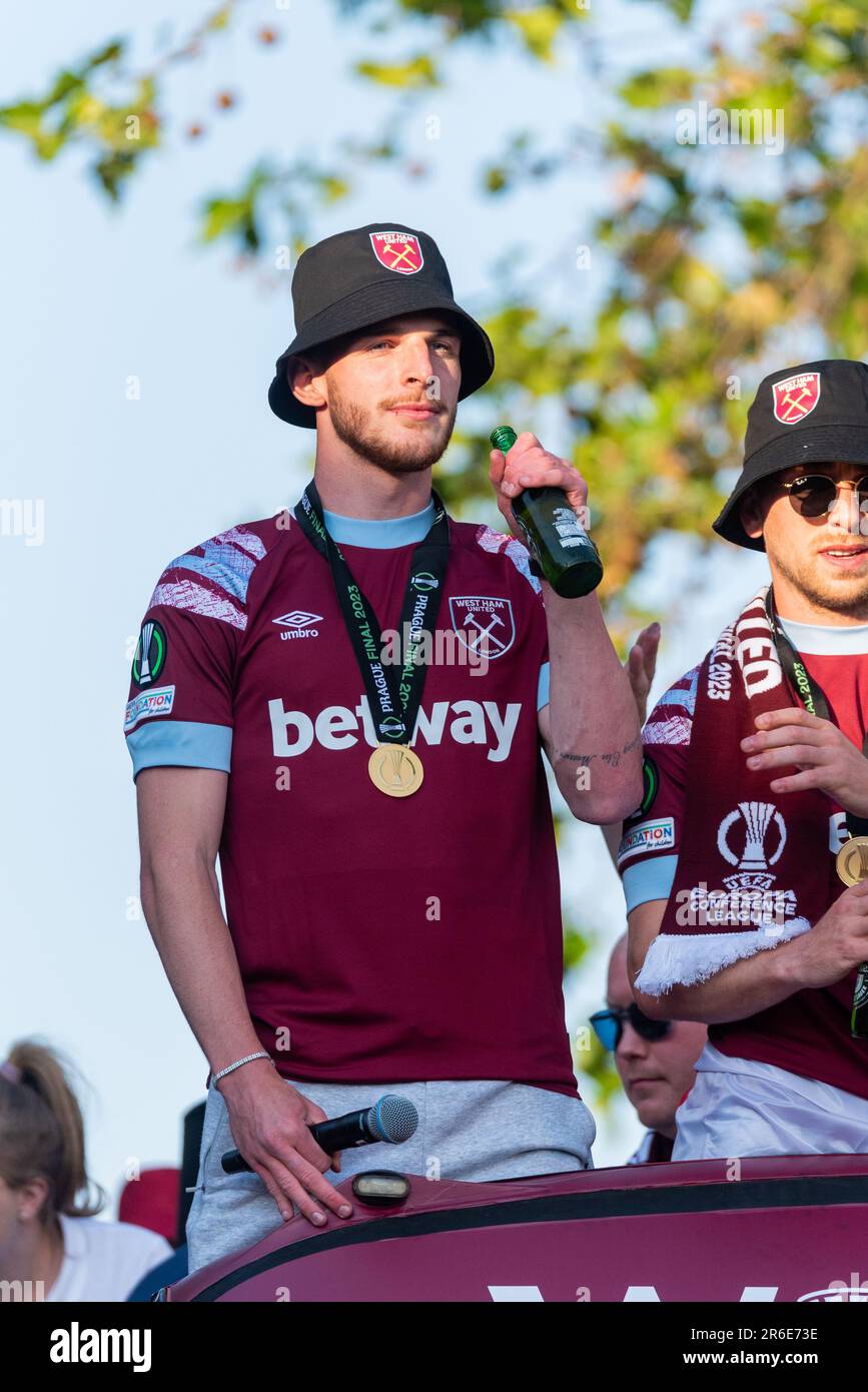 Declan Rice with beer at West Ham Utd football team's open top bus ...