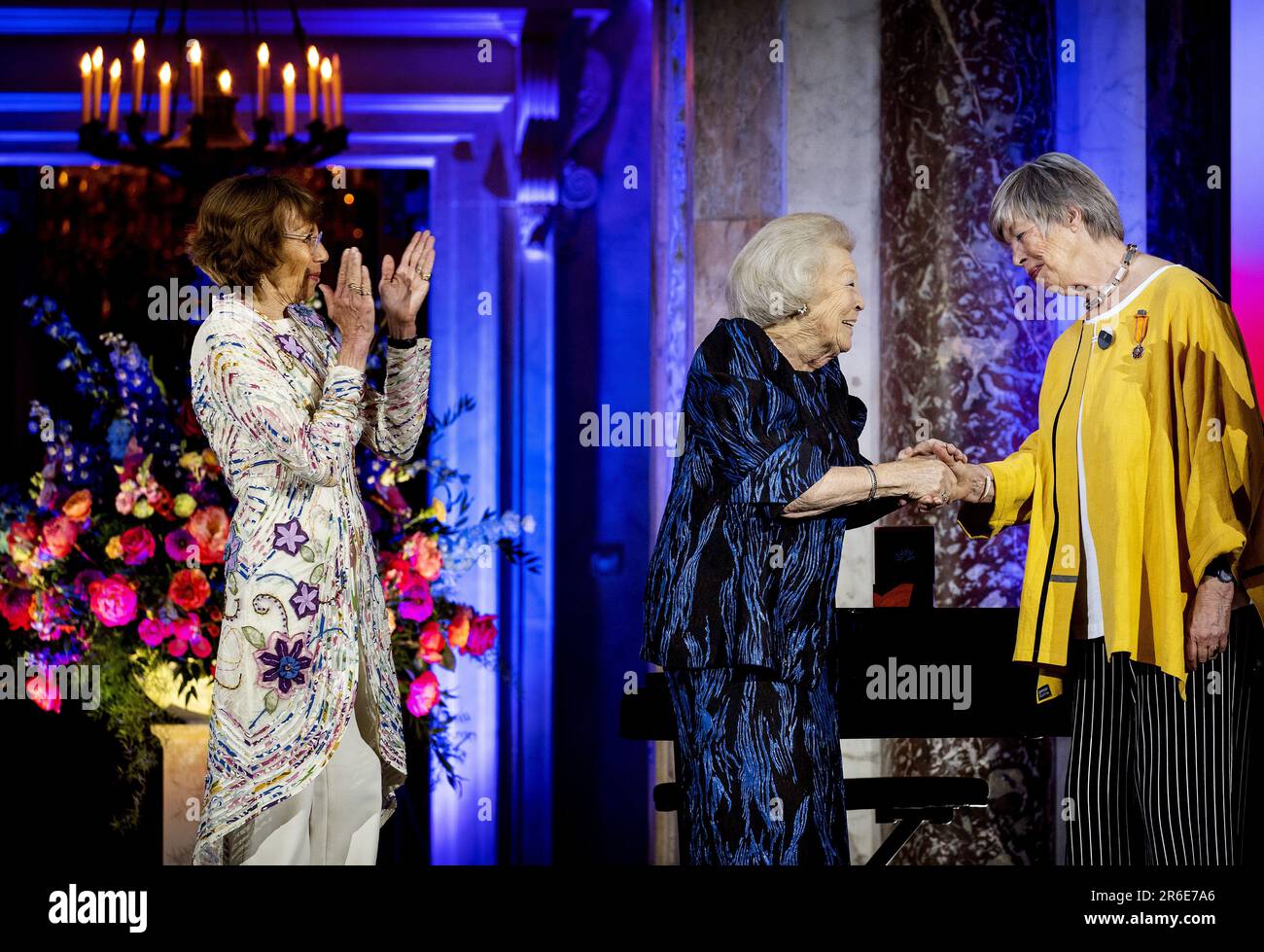 Silver cannation hi-res stock photography and images - Alamy