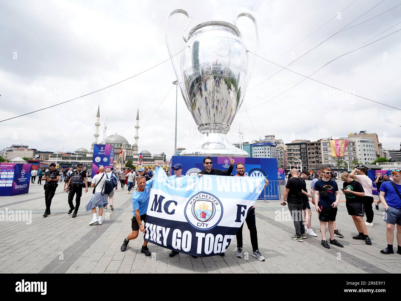 Manchester City fans in Taksim Square, Istanbul, ahead of Saturday's ...