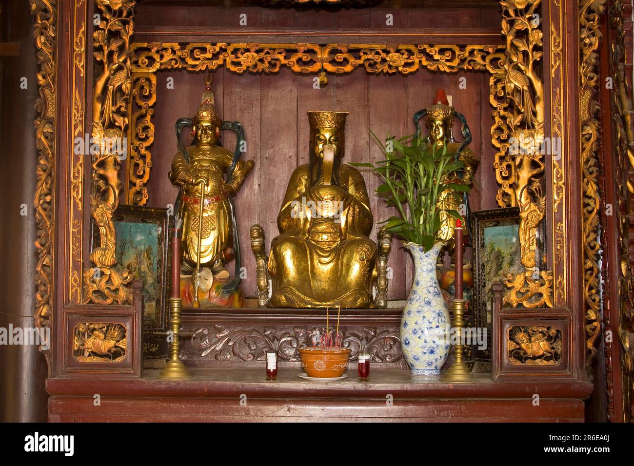 Buddha statues, Vinh Trang Pagoda, My Tho, Mekong Delta, Altar, Vietnam ...