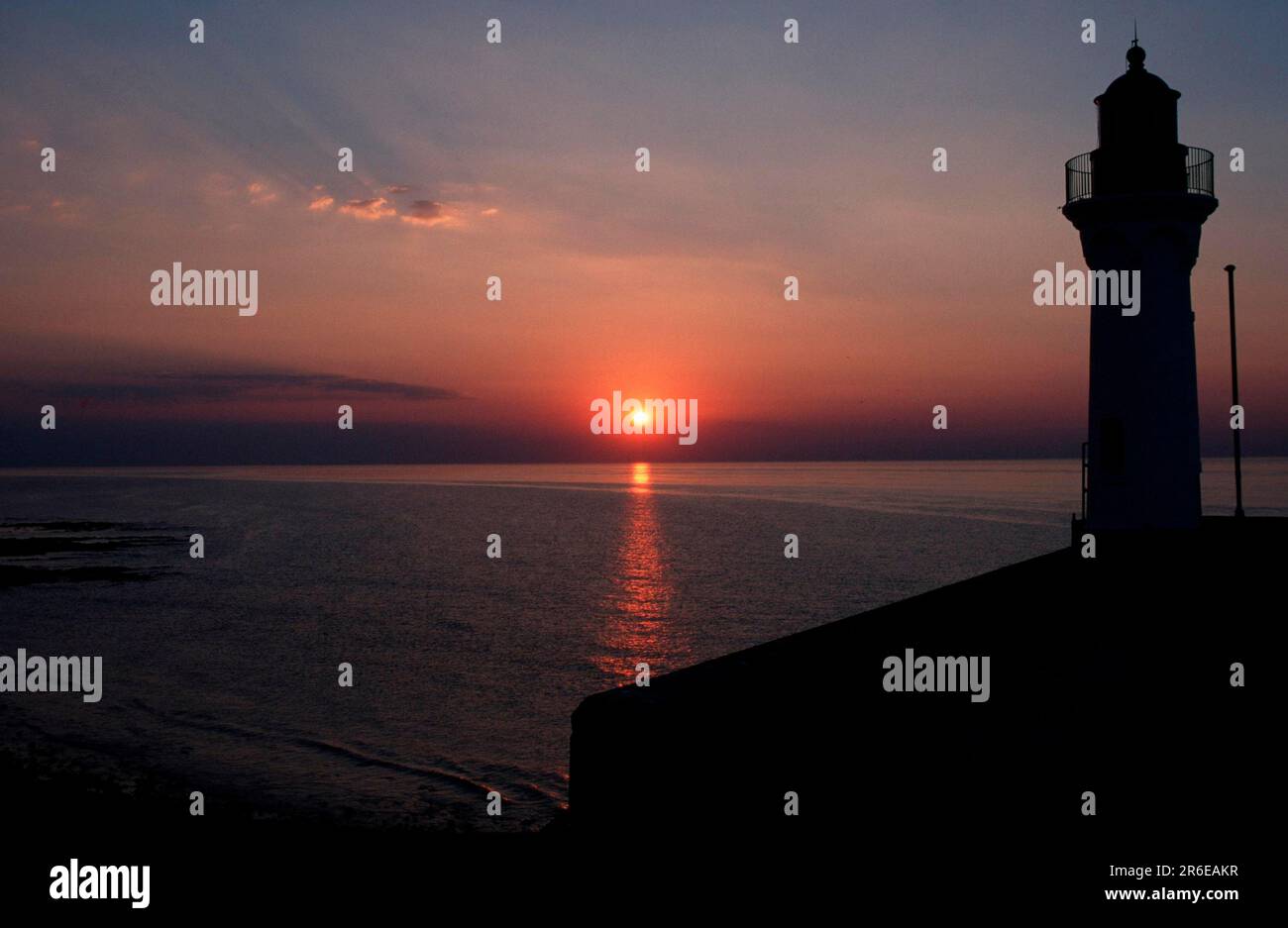 Horizontal format orientation hi-res stock photography and images - Alamy